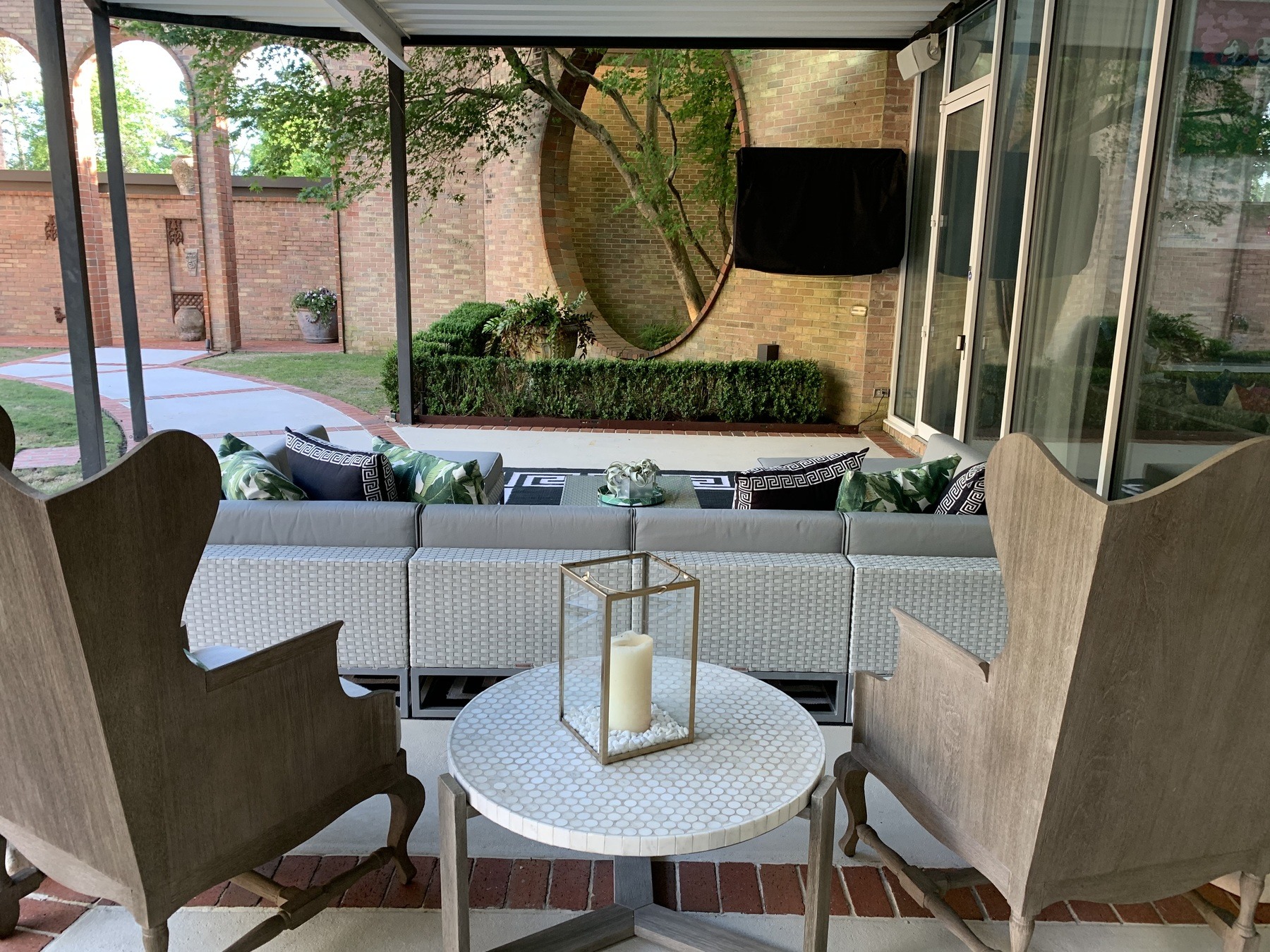 Seating Areas for Your Outdoor Oasis - Danielle Yancey